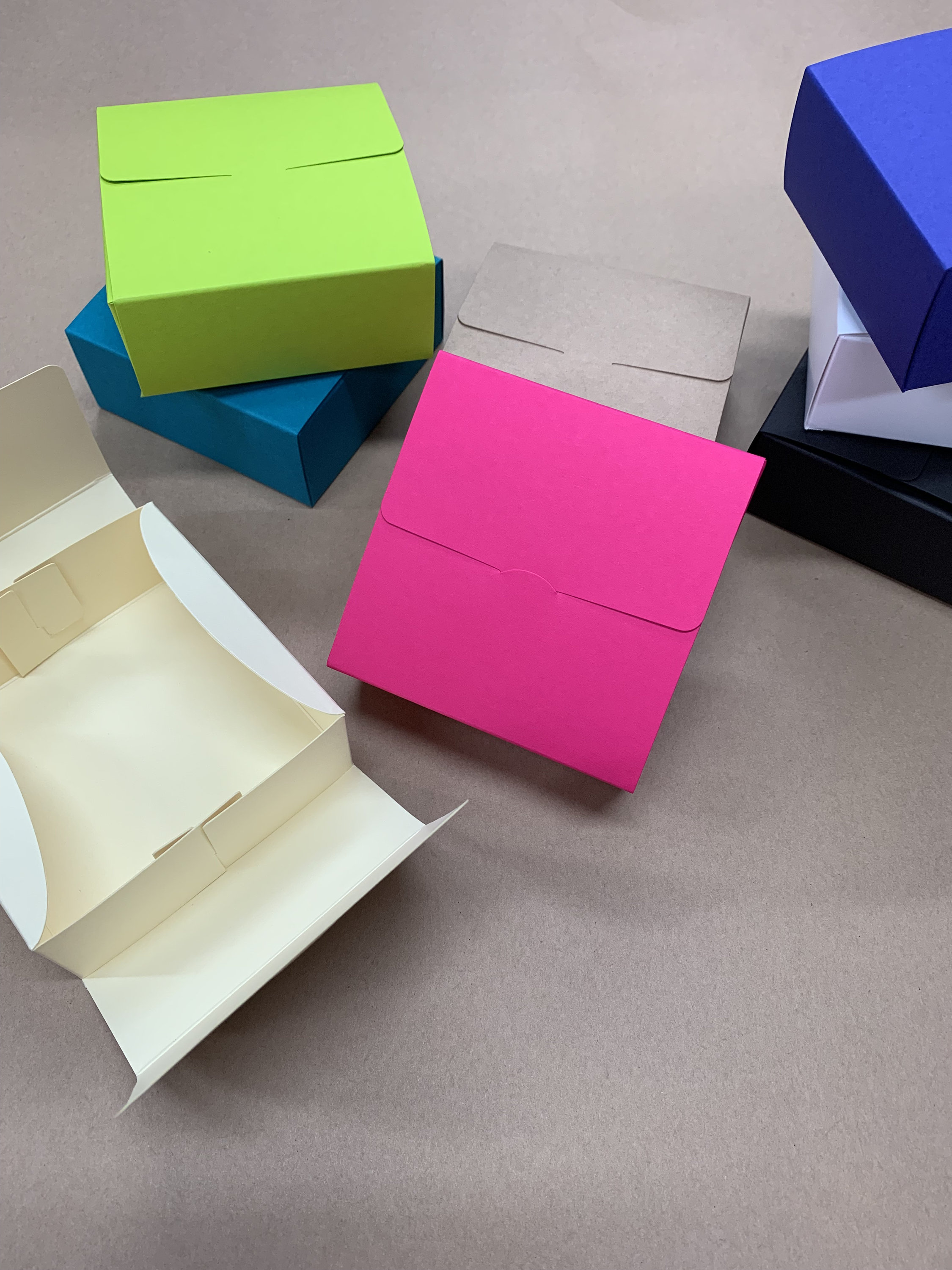 10 X MEDIUM SQUARE Coloured Gift Boxes Size 10 X 10 X 4cm | Etsy