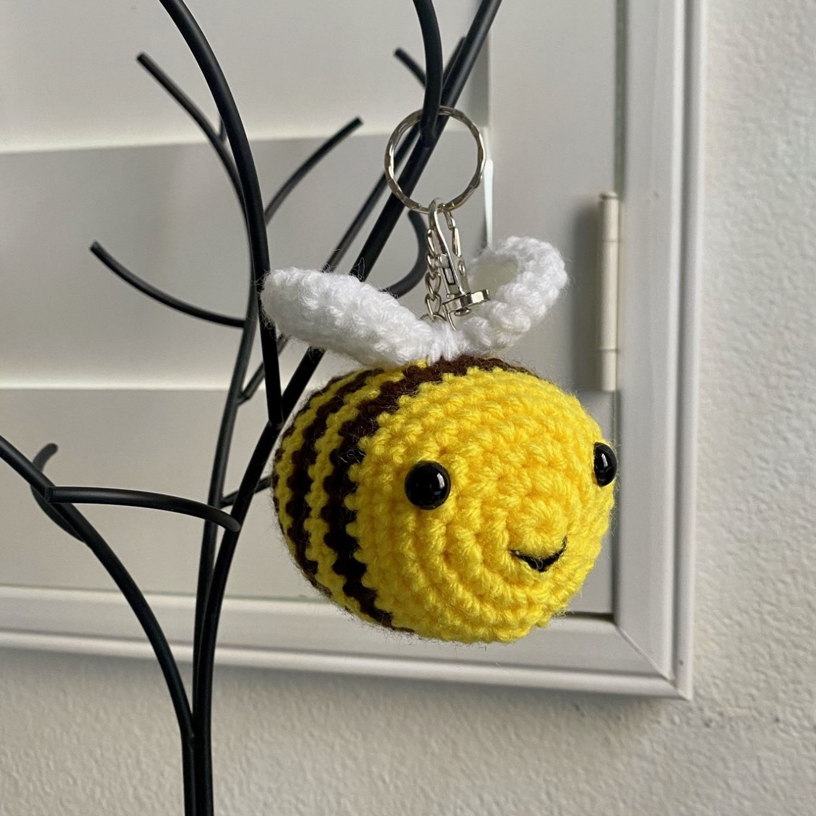 Keychain Fluffy Crochet Bee/ Amigurumi Bumble Key Chain Bee / Cute ...