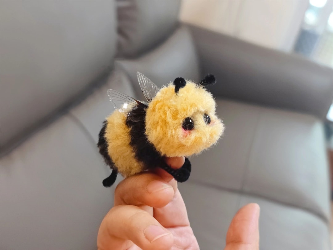 Mini Bee Plush Doll,bumble-bee Realistic Fantasy Creature Bees Doll ...