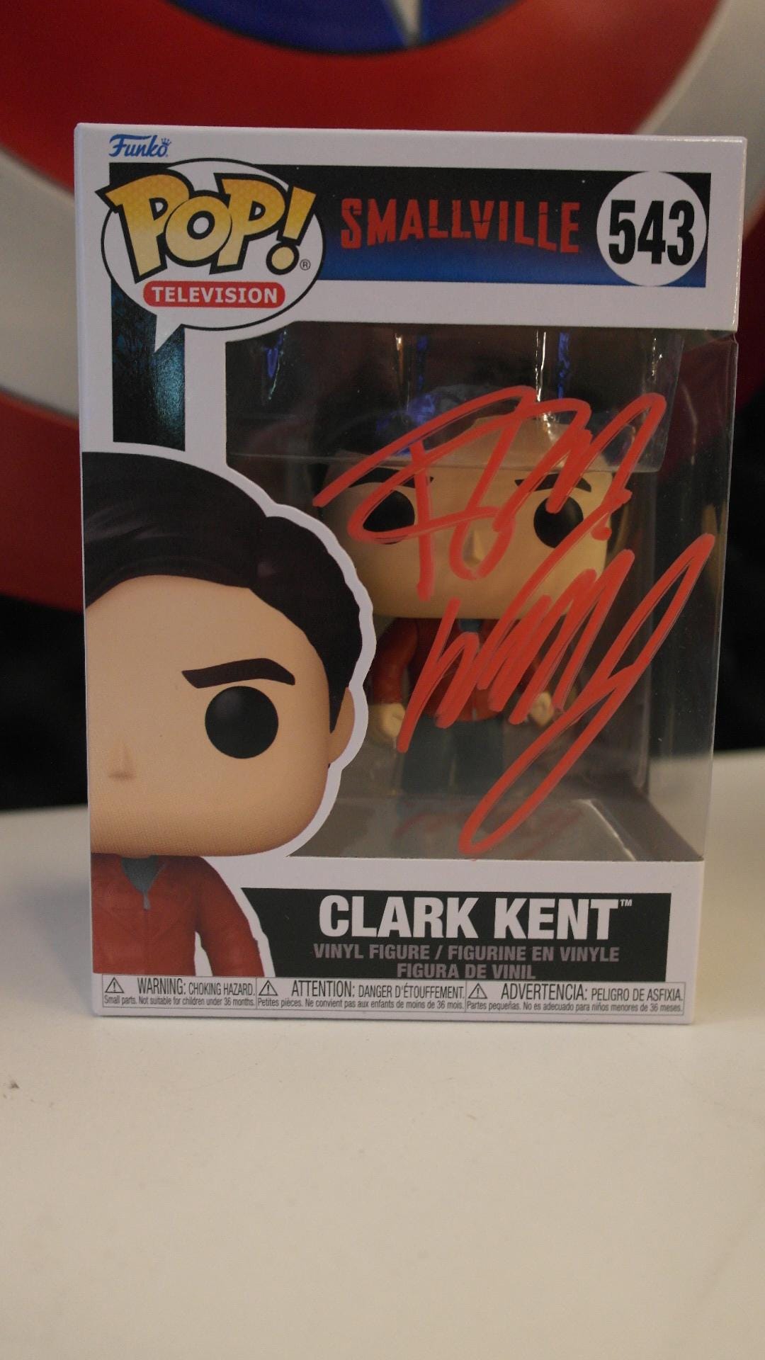 Signed Funko Pop TV #543 - Smallville - Clark Kent - Tom Welling + C.O ...