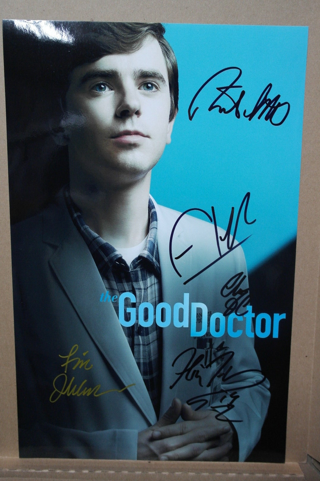 Autographed Poster - the Good Doctor - Richard Schiff, Freddie Highmore ...