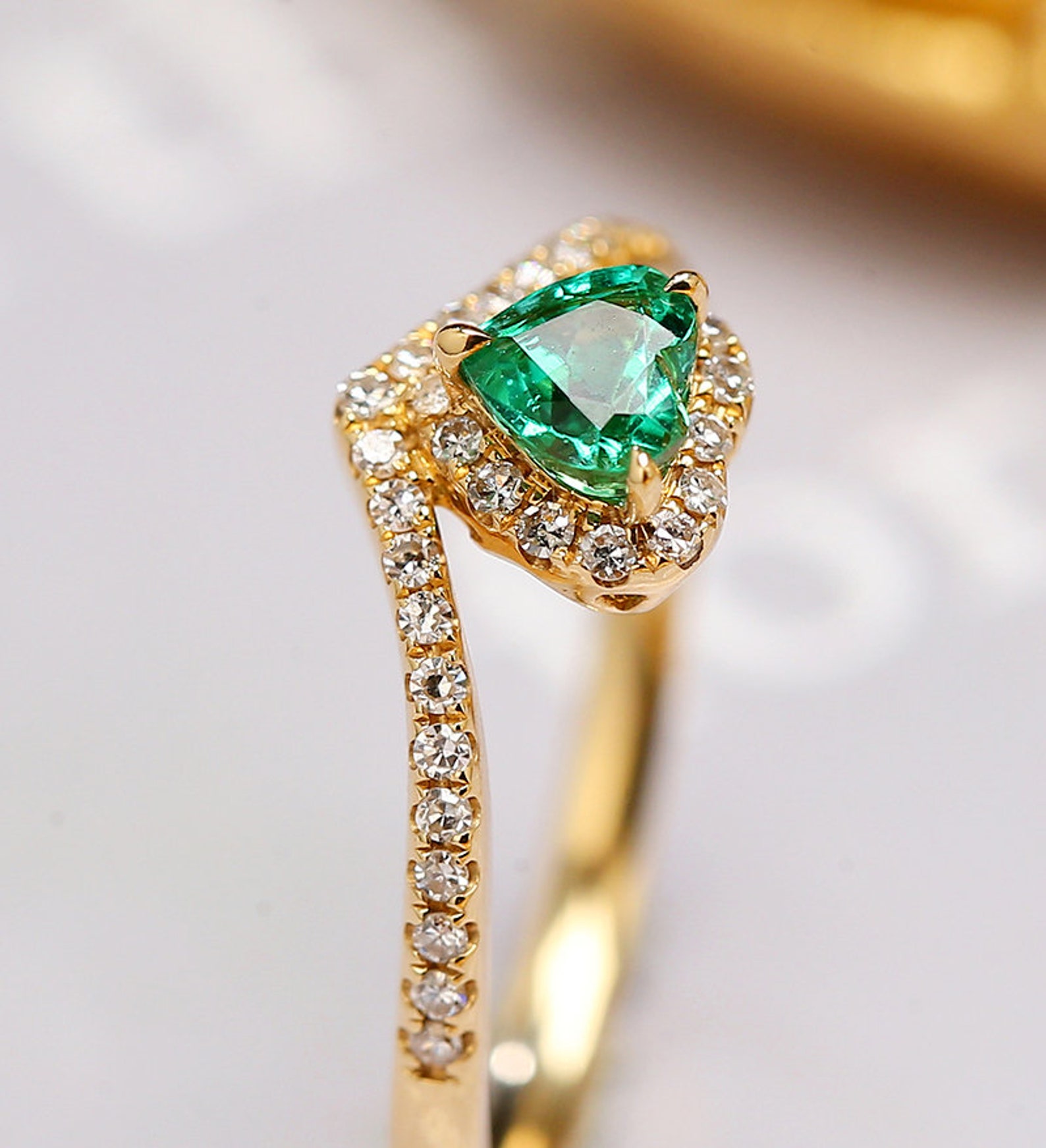 Natural Emerald Heart Shape & White Diamond 18K Solid Yellow - Etsy