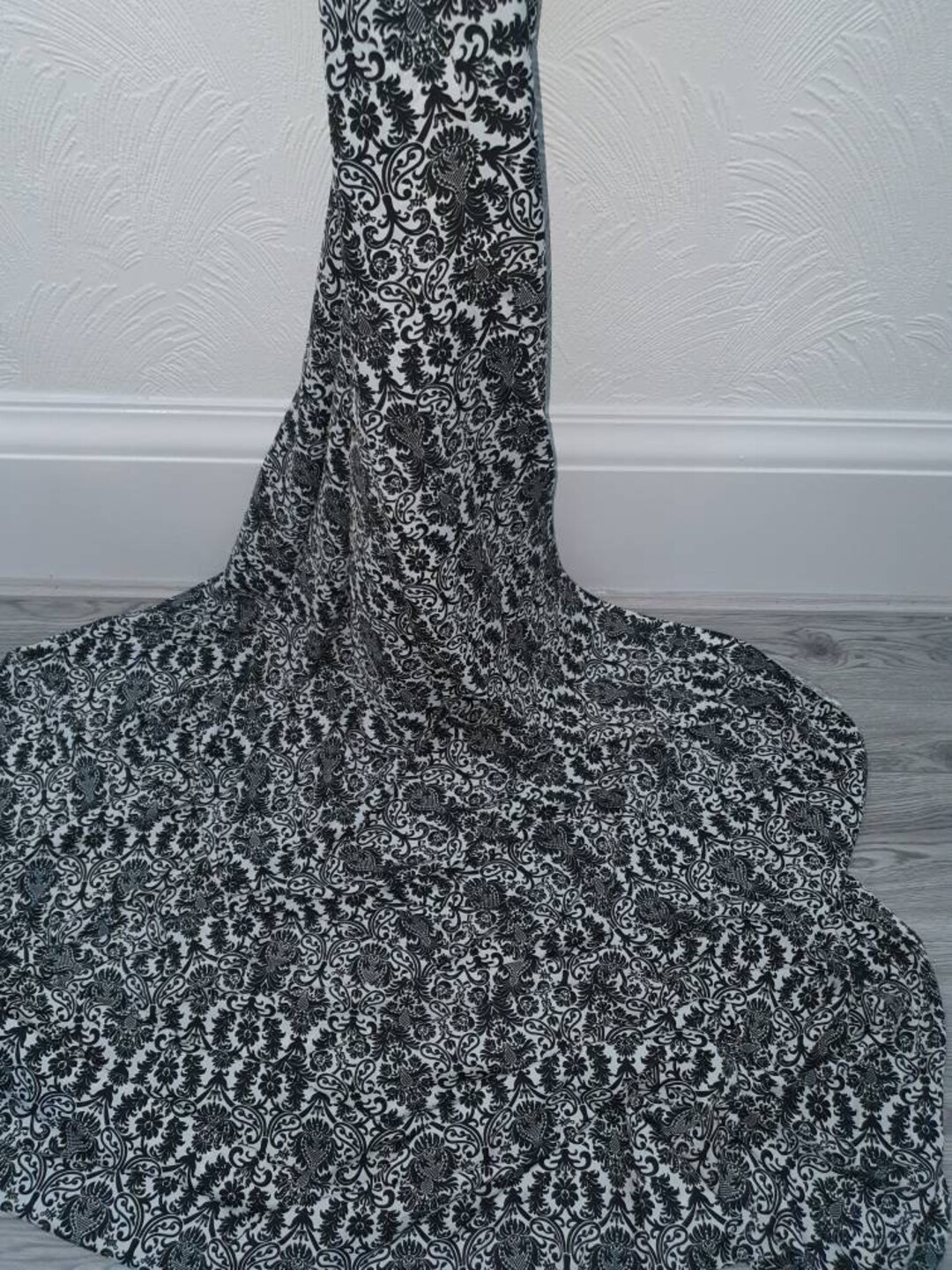 1m Black White Paisaly Floral Desigen Multi Coloured American Crepe ...