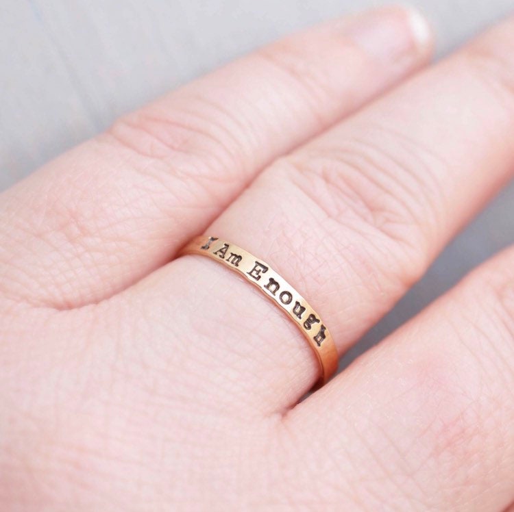 Ich bin genug Ring Sie sind genug Inspirational Ring Mentale Gesundheit dunne Ring Echtgold gefullt Etsy