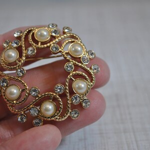 Vintage Gold Tone Pin With Crystals and Pearls, Decorative Pin Jewelry ...