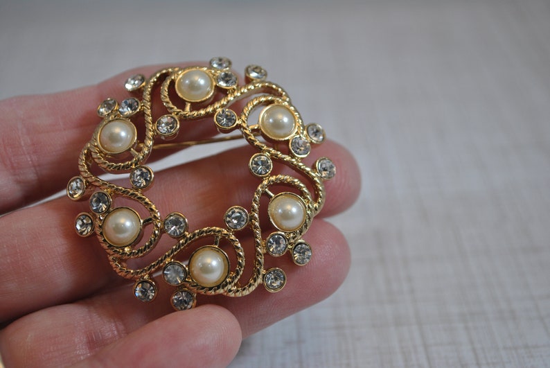 Vintage Gold Tone Pin With Crystals and Pearls Decorative Pin - Etsy