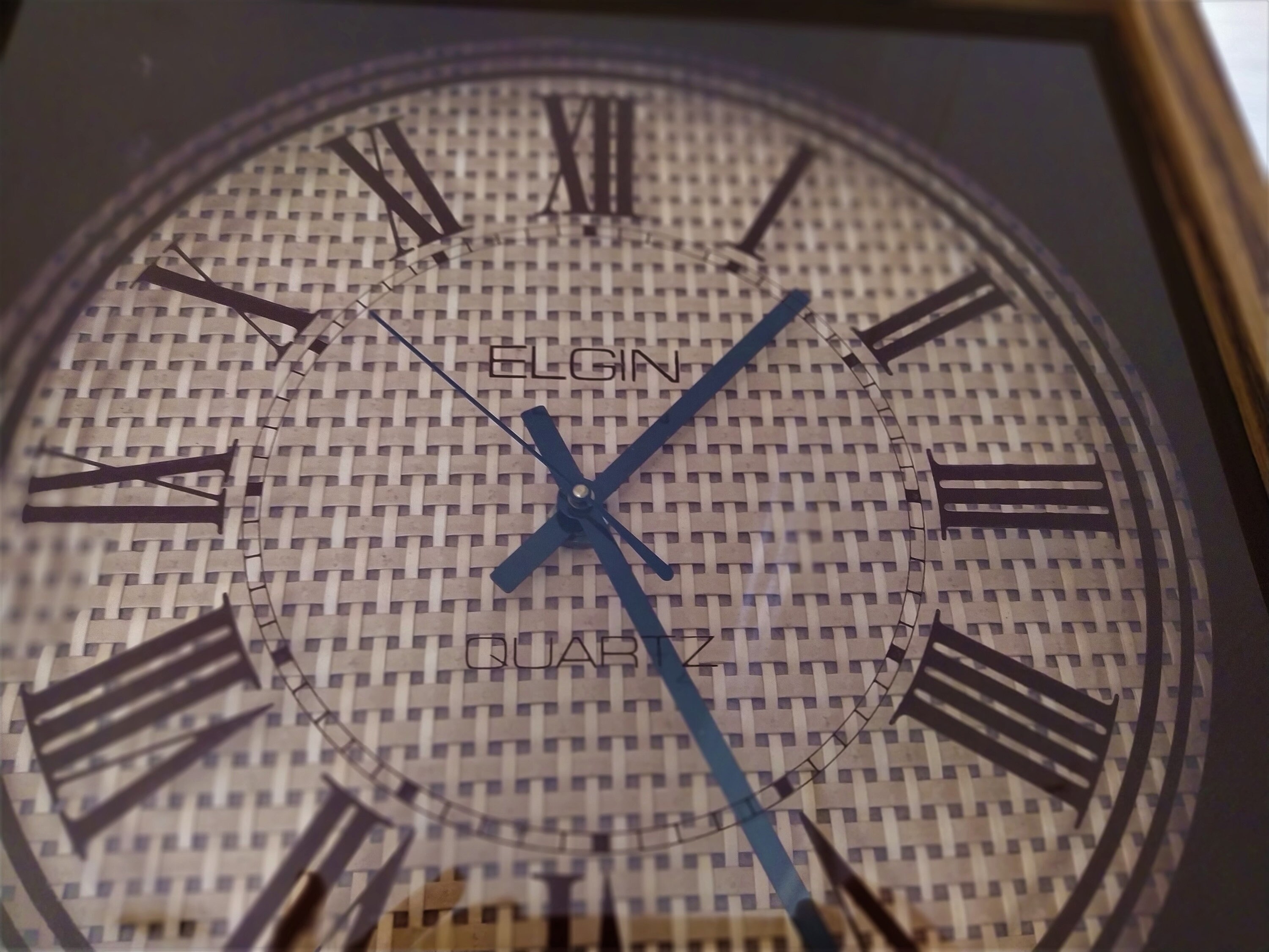 Vintage Elgin Wooden Quartz Wall Clock - Etsy