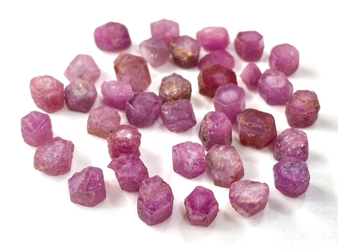 25 Pieces~natural Red Raw Star Ruby 6-8MM Natural Ruby Rough Ring Size ...