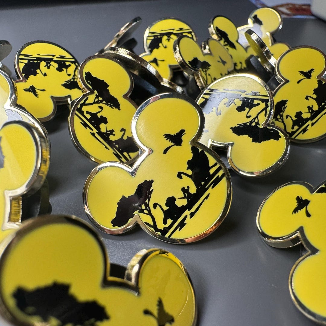 Hakuna Matata Enamel Pin Lion King Pins, Board Fillers, Fantasy Disney ...