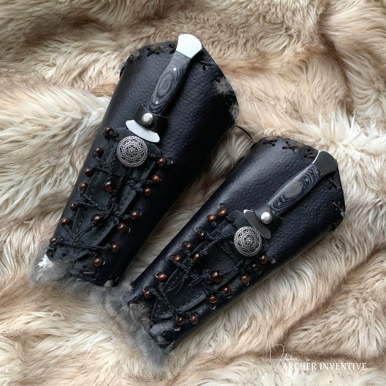 Dagger Bracer Set black - Etsy