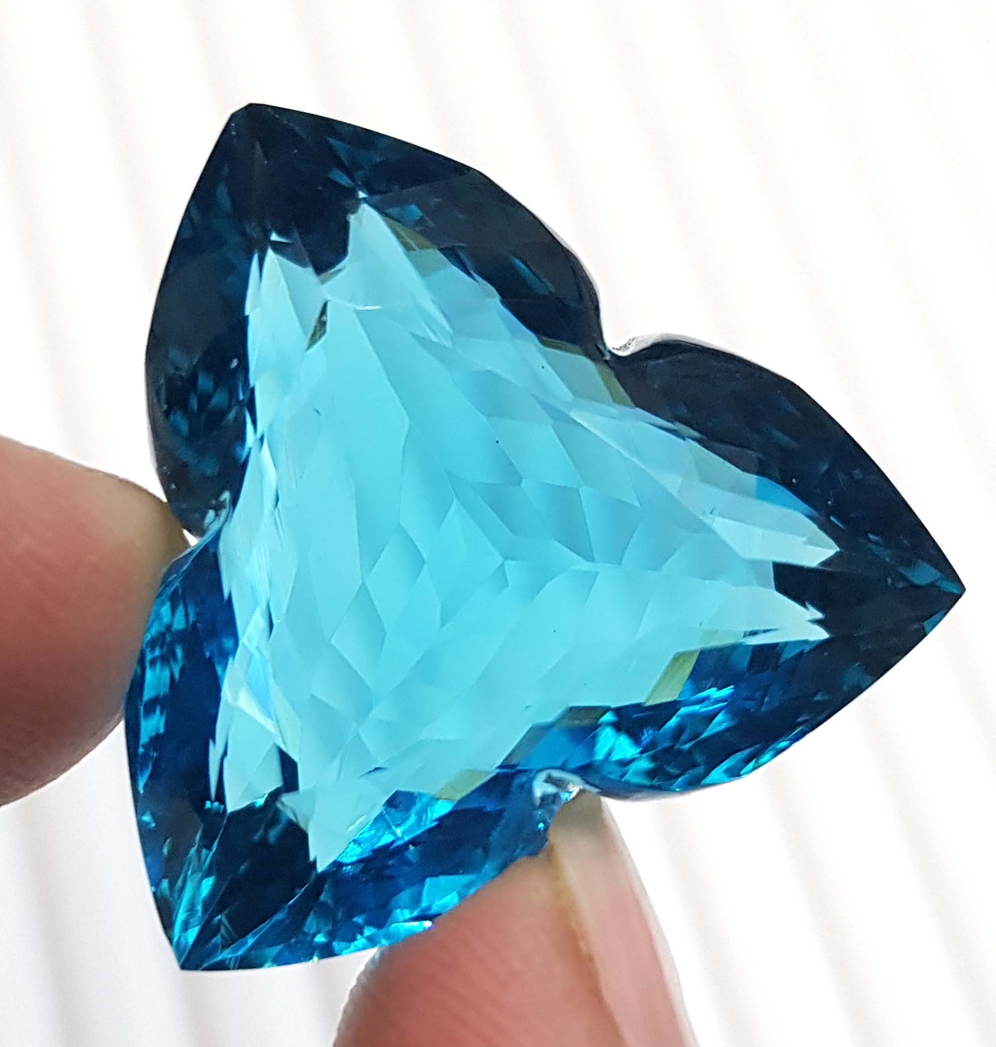 53 to 55 Ct Dark Blue Topaz Loose Gemstone Trillion Fancy - Etsy UK