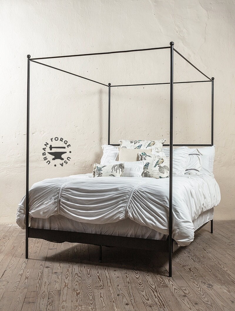 Iron canopy bed king store