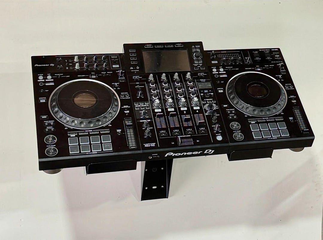 Wallmounted DJ Controller Rack - Etsy