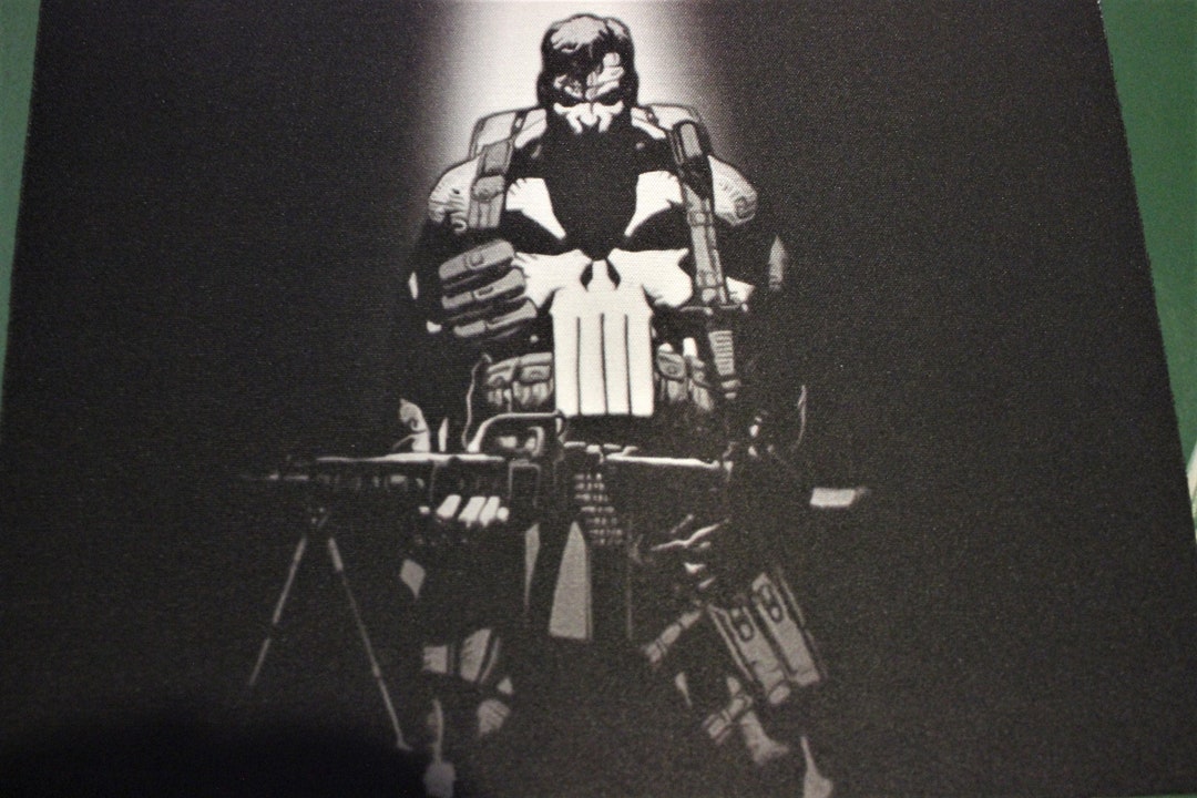 Convention Exclusive MARVEL Comics Punisher Logo Classic Emblem Mouse ...