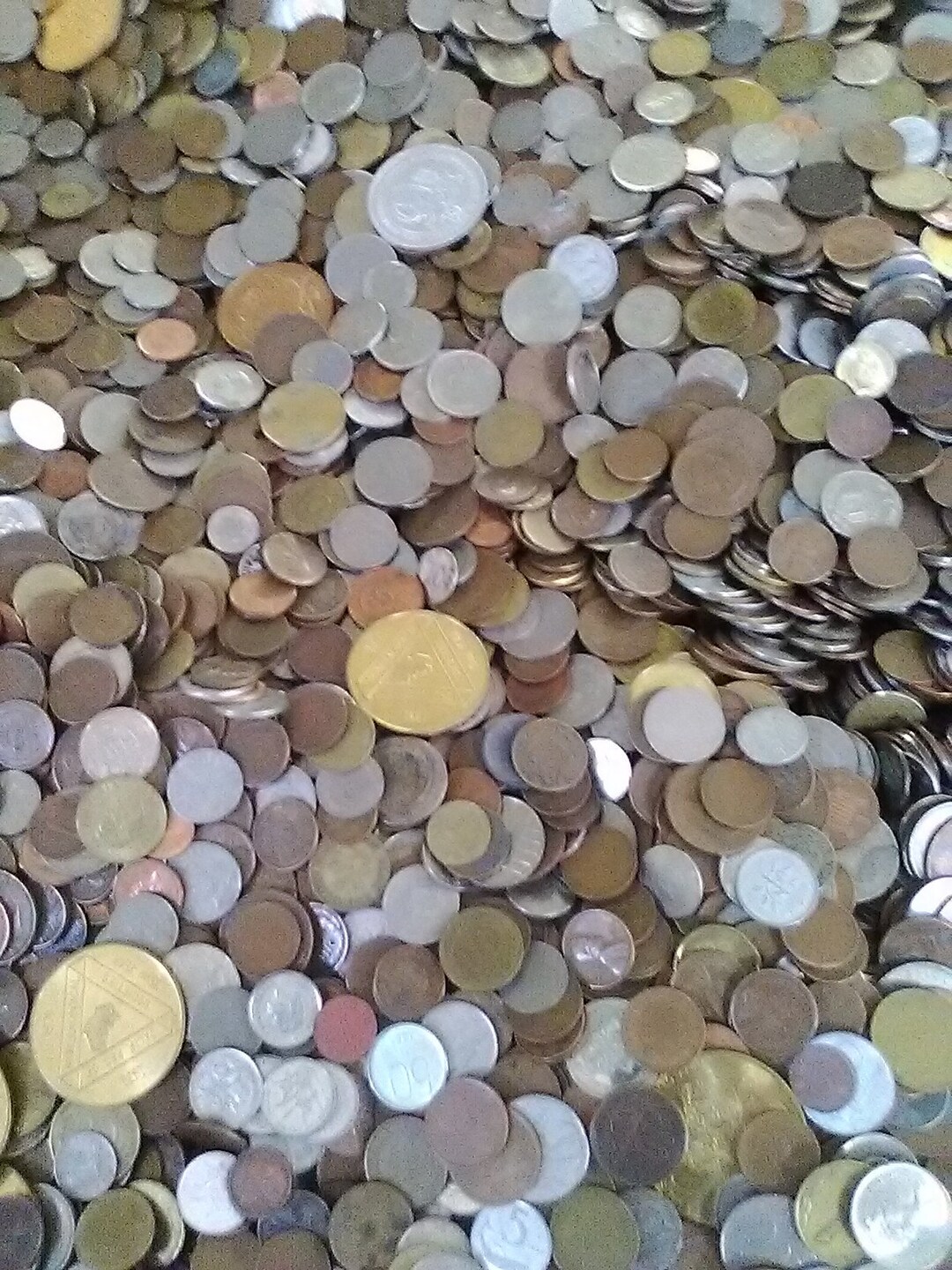 One Half Pound (8 Oz.) Random Mix World Coin Lot - Etsy