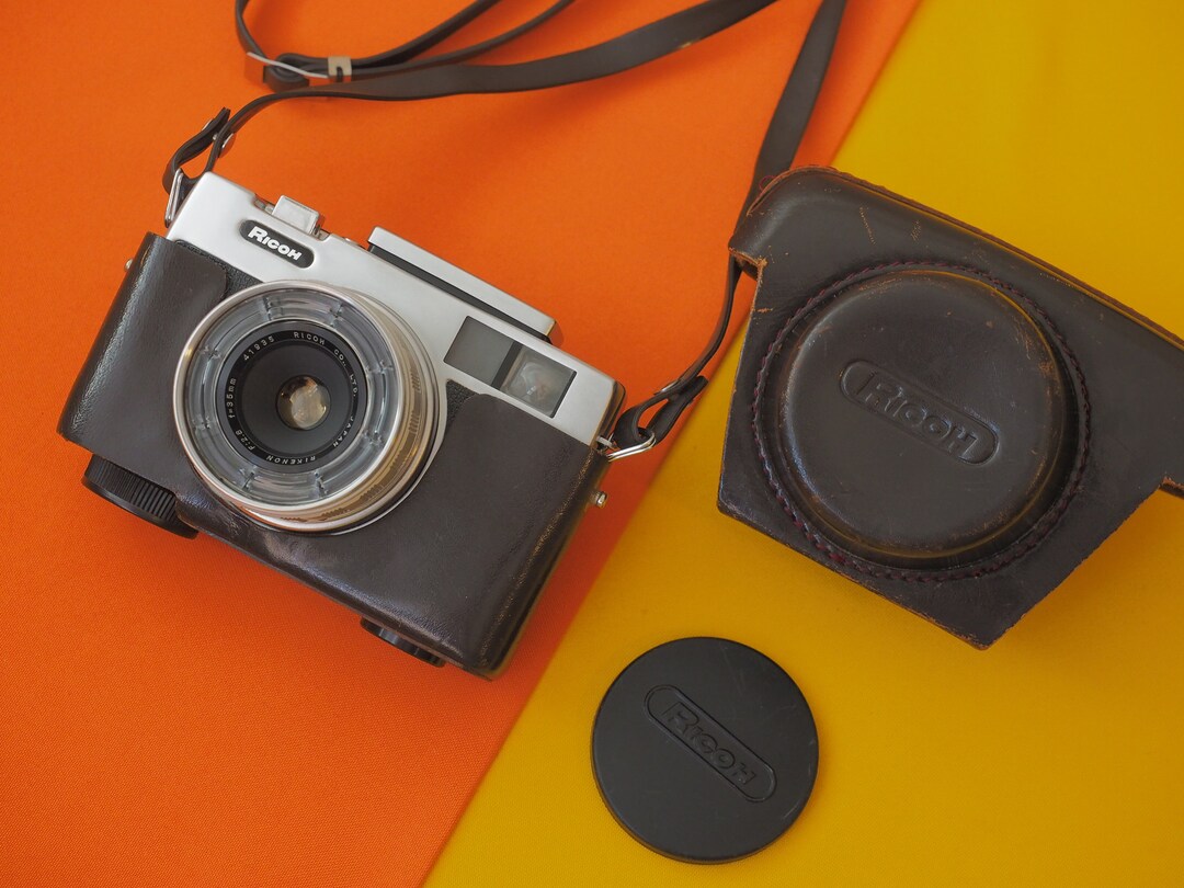 VINTAGE Ricoh Ricohmatic 126 Film Camera + Case Partially Tested - Etsy