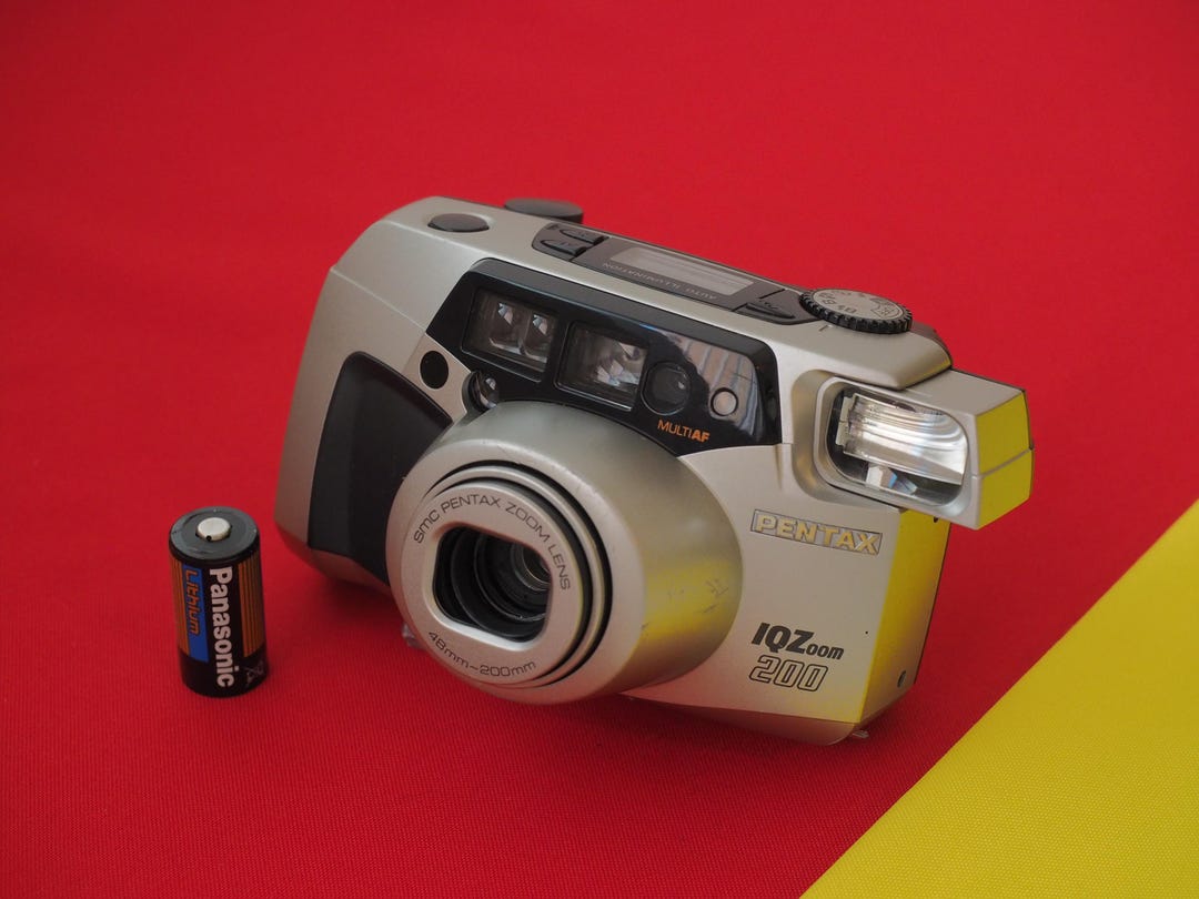 Pentax Iqzoom IQ Zoom 200 35mm Film Point and Shoot Compact Flash ...
