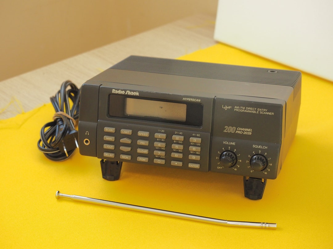 Radio Shack Radioshack PRO-2039 200 Channel UHF VHF Programmable ...