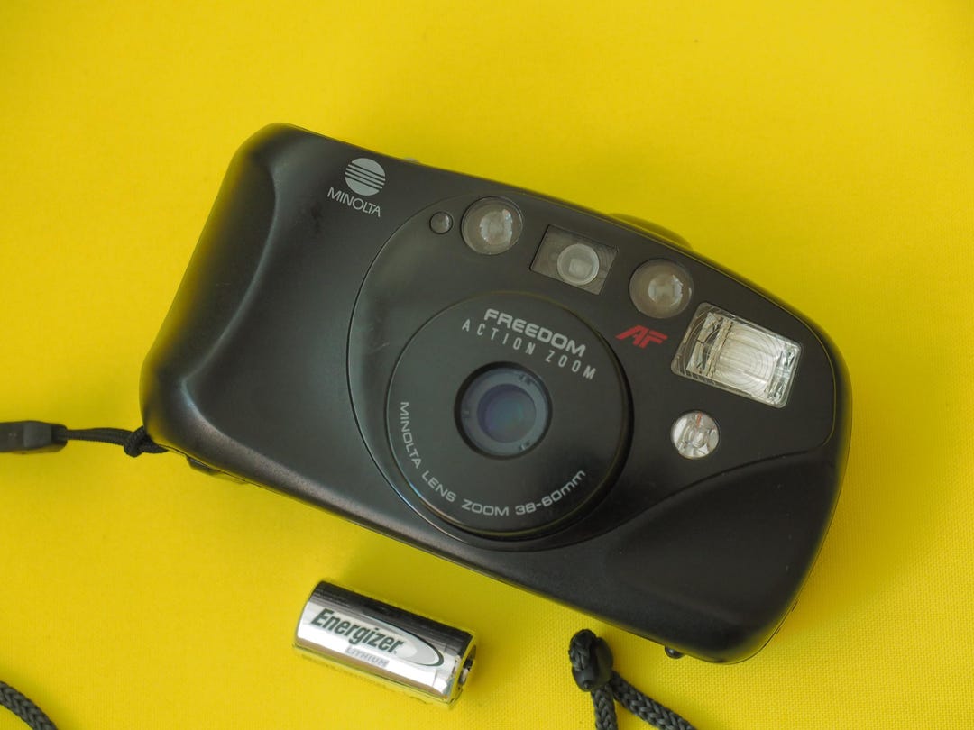 Minolta Freedom Action Zoom 35mm Film Point and Shoot Compact Camera ...