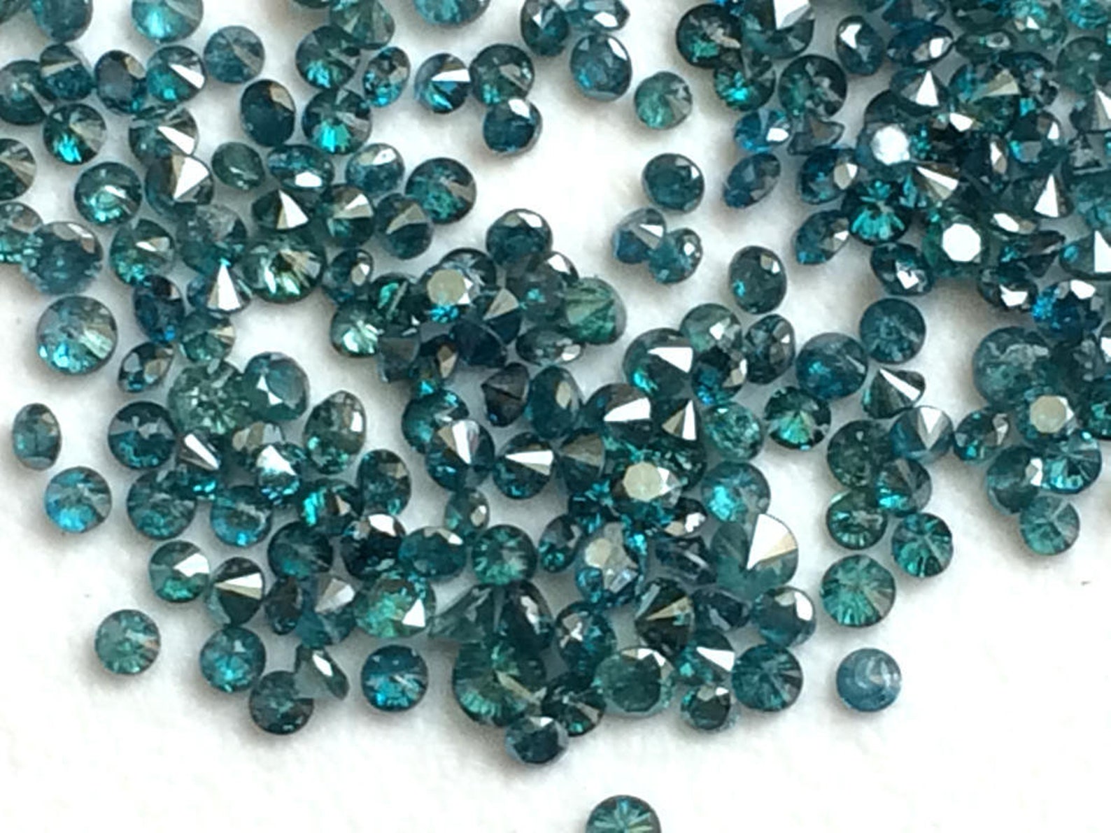 0.8-1mm Blue Round Brilliant Cut Melee Diamonds, Solitaire Faceted ...