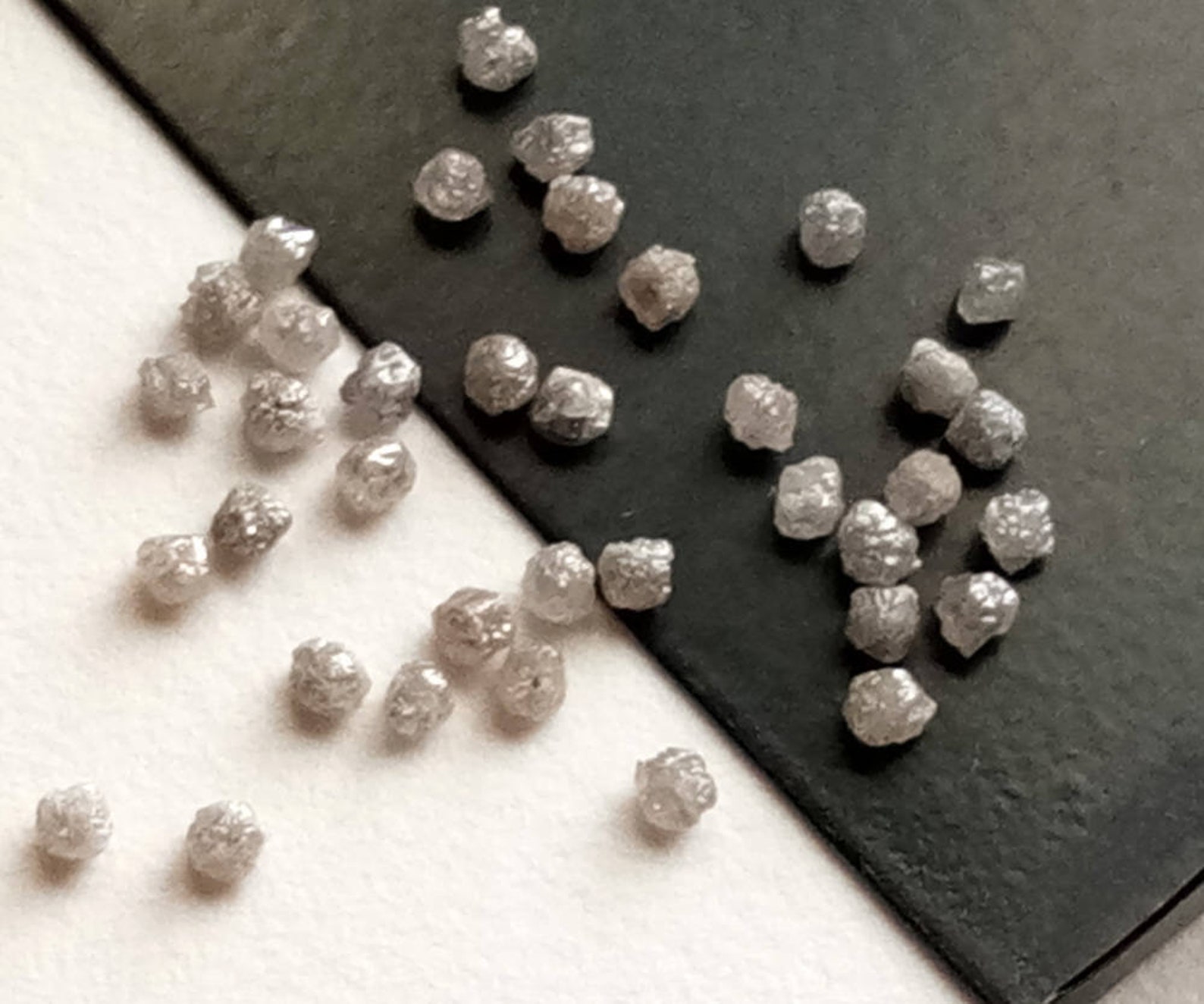 Diamante grezzo grigio da 2-3 mm, diamante grezzo grigio, diamante non ...