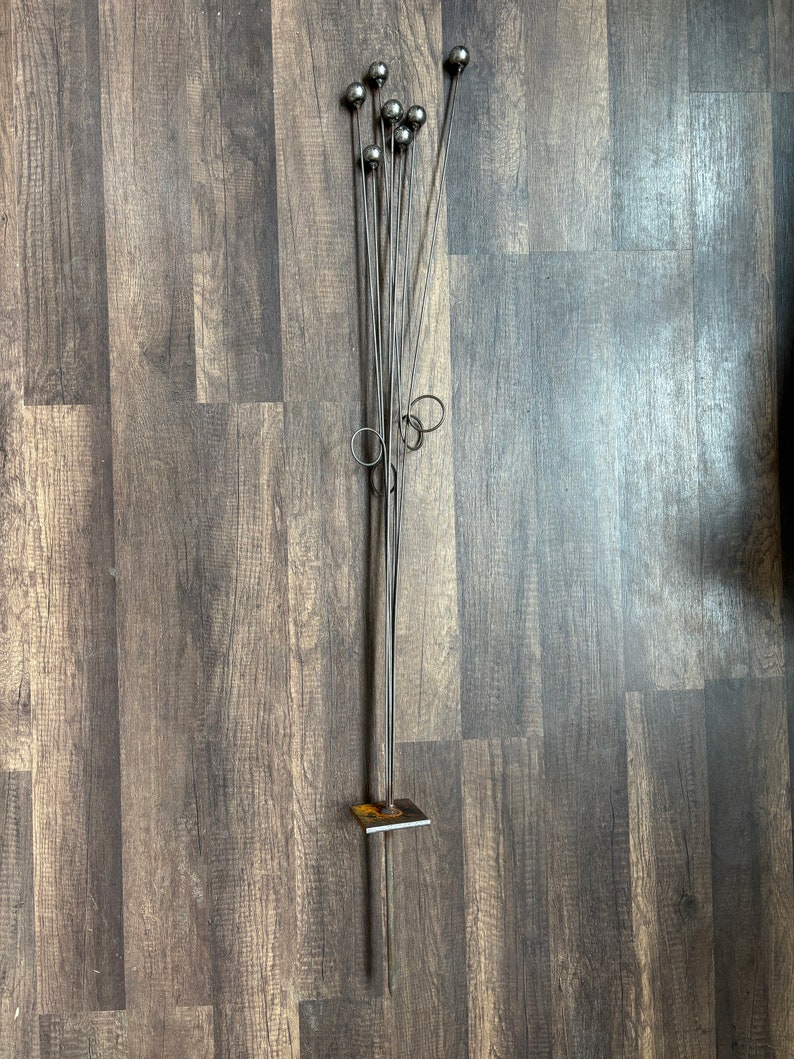 Kinetic Balls Garden Metal Art Ball Weeds 3 Feet Tall Bendable Pliable ...