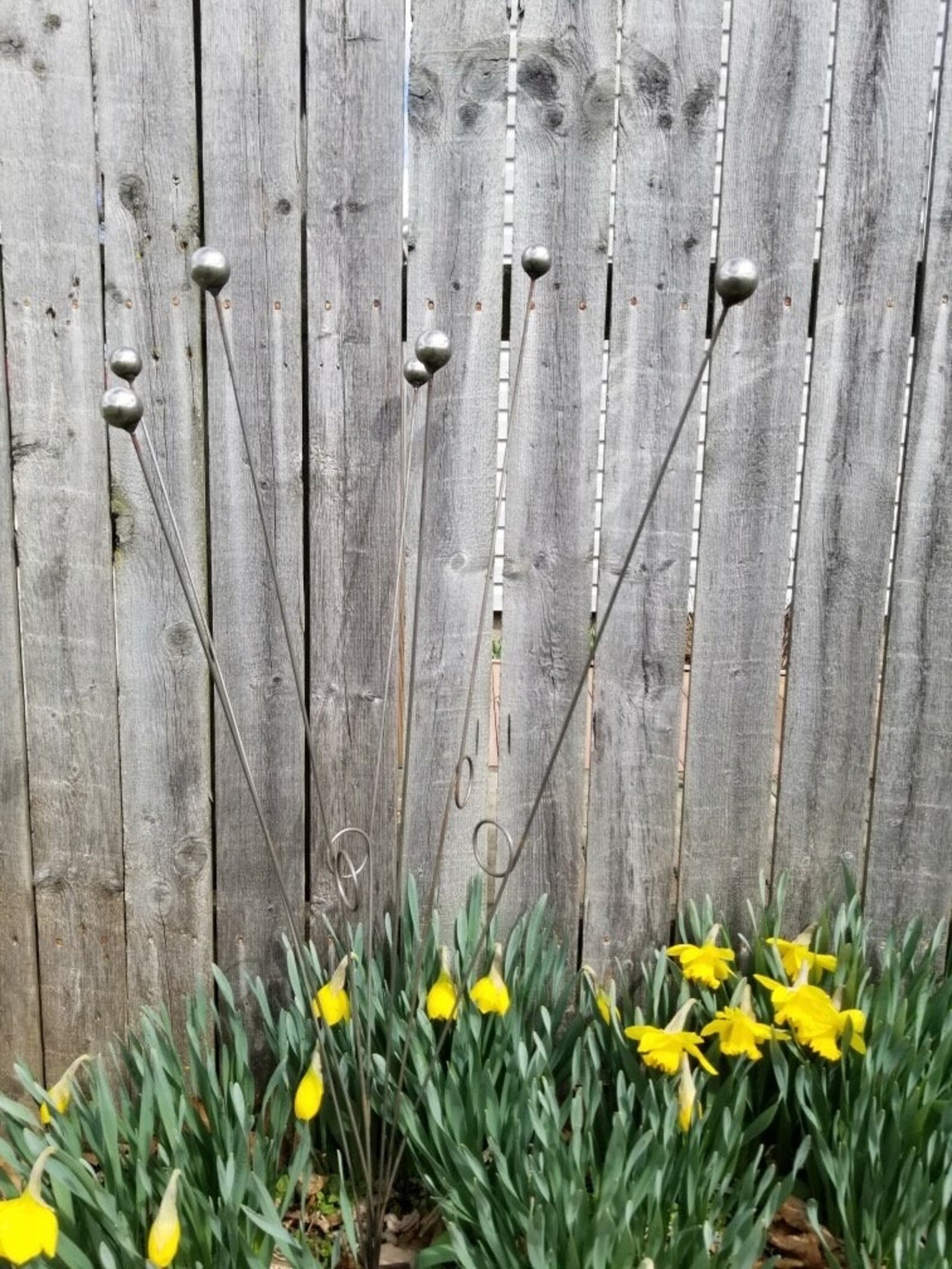 Kinetic Balls Garden Metal Art Ball Weeds 3 Feet Tall Bendable Pliable ...