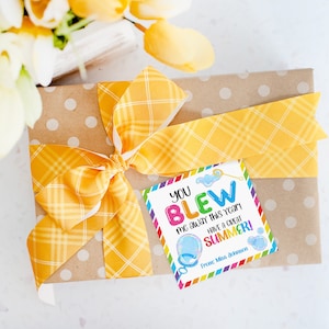 End of School Bubble Tags, Summer Bubble Favor Tags, You Blew Me Away ...