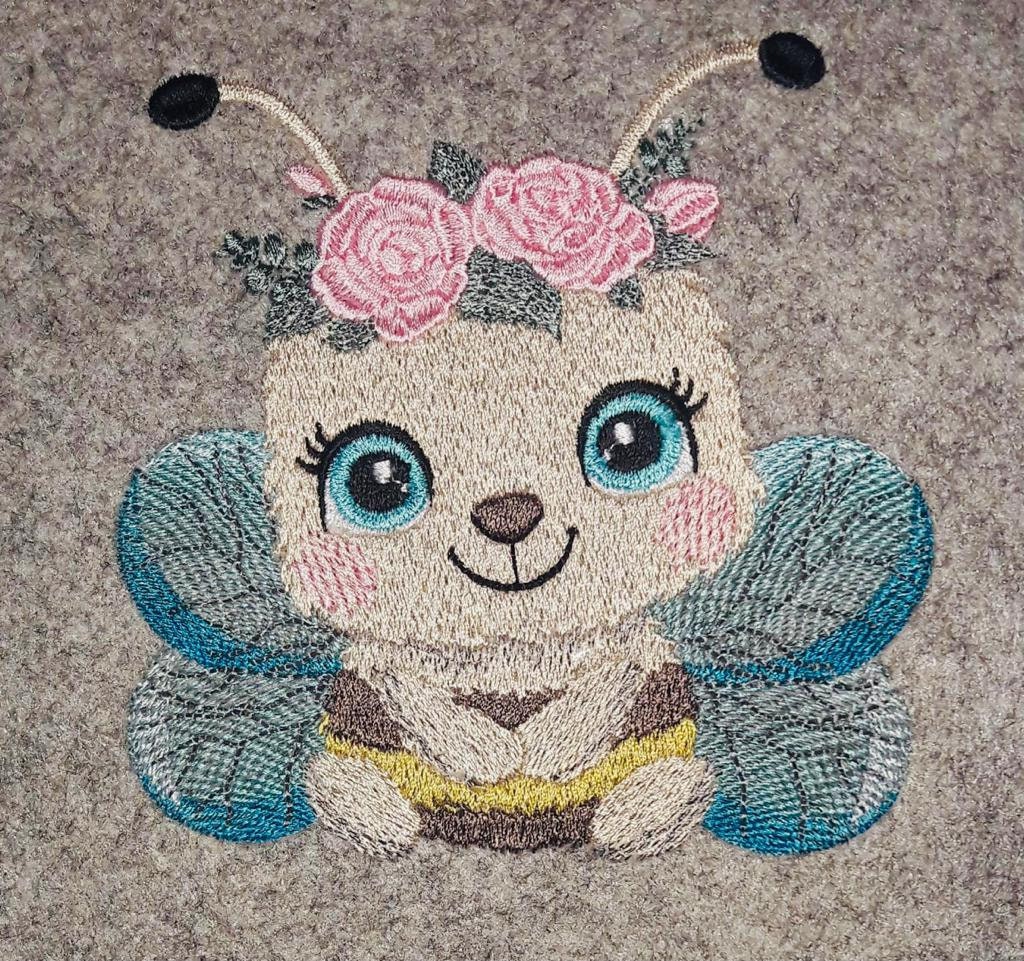 Bee Bee Embroidery File embroidery - Etsy