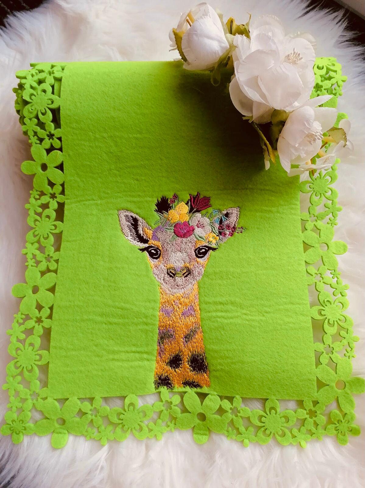 Giraffe Embroidery Design, Griaffe With Flowers Motif, Pattern for ...