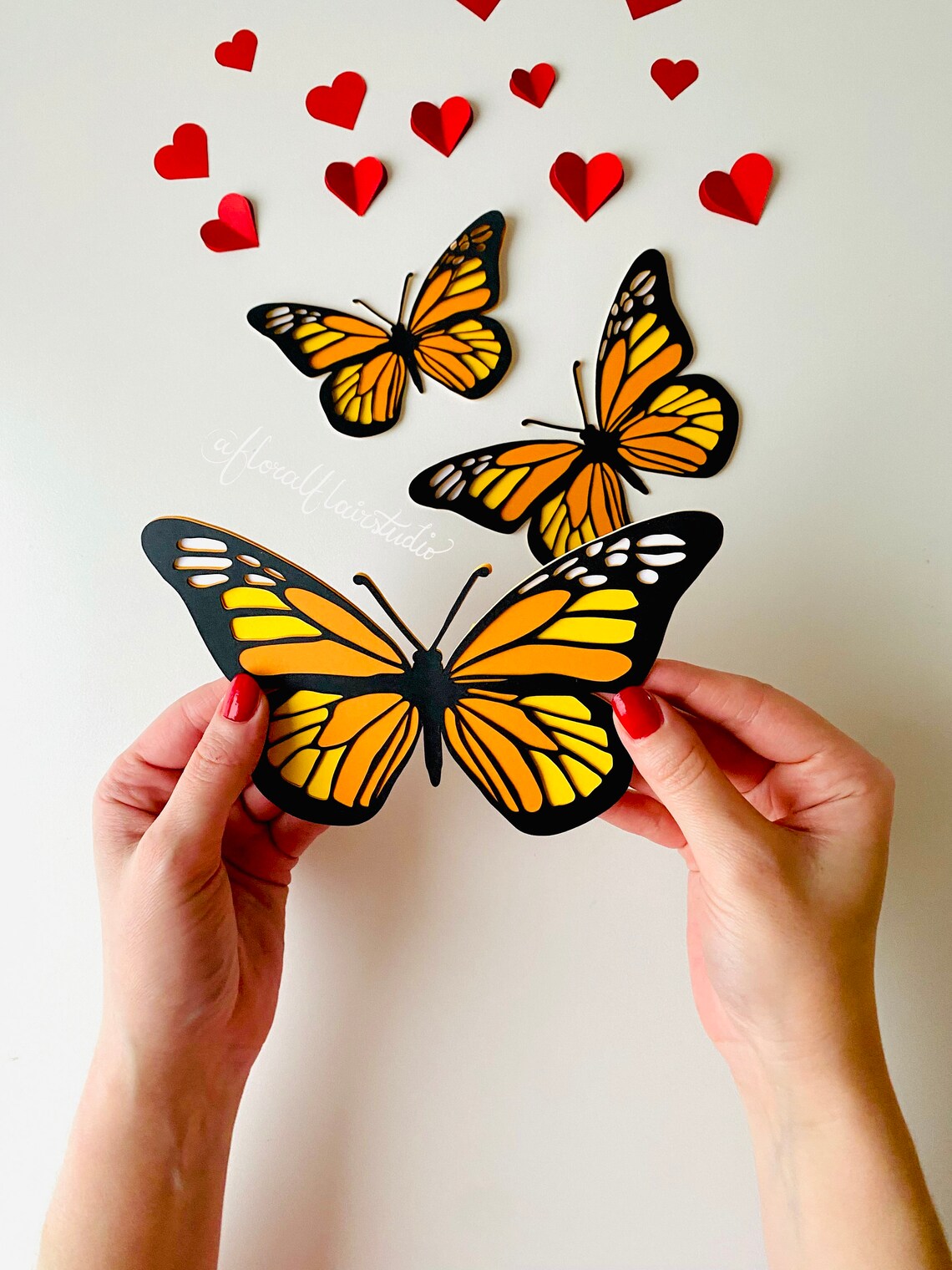 Farfalla e margherita SVG: modello floreale 3D, file per Cricut (file ...