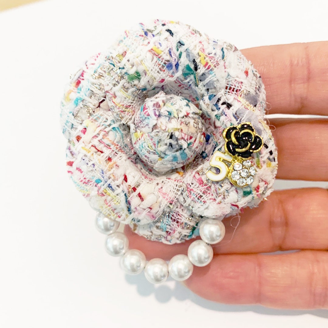 Camellia Tweed Flower Lapel Pins Fabric Flower Pearl Corsage Handmade ...