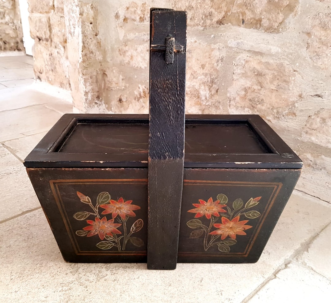 Folk Art Wooden Box. Very Beautiful, Asian, Vintage, Painted, Folk Art ...