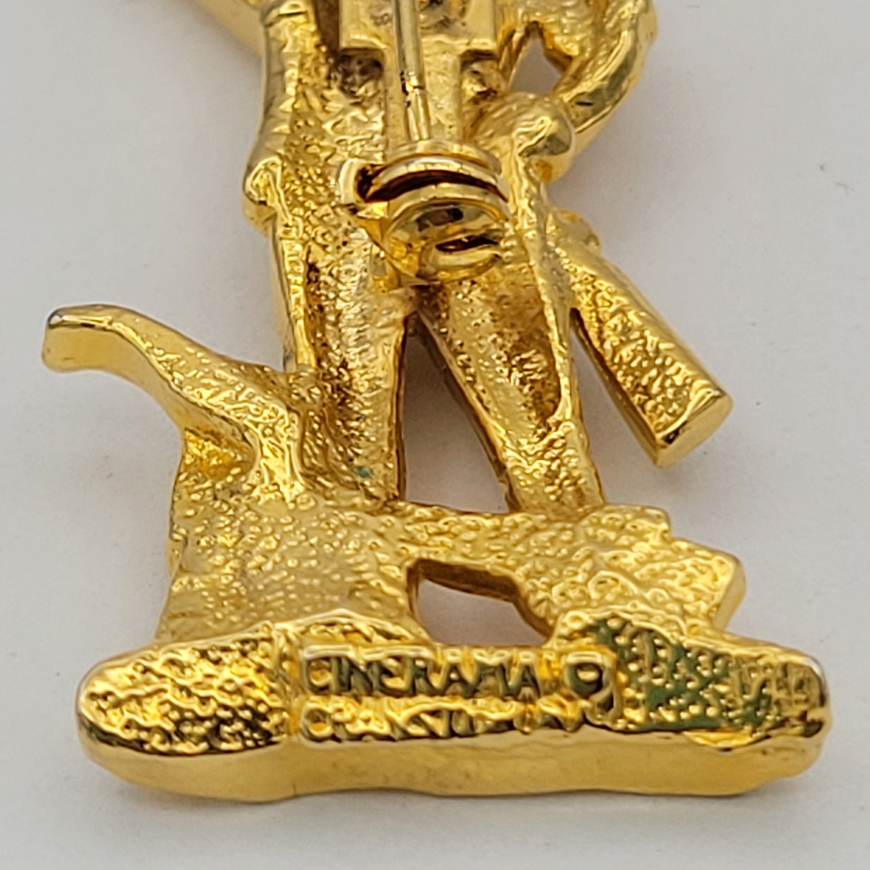 Vintage 1970s Cinerama Gold Tone Minuteman Soldier Brooch Costume ...