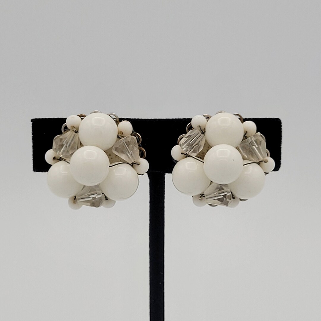 Vintage 1950s Marvella Silver Tone & White Beaded Dome Button Clip-on ...