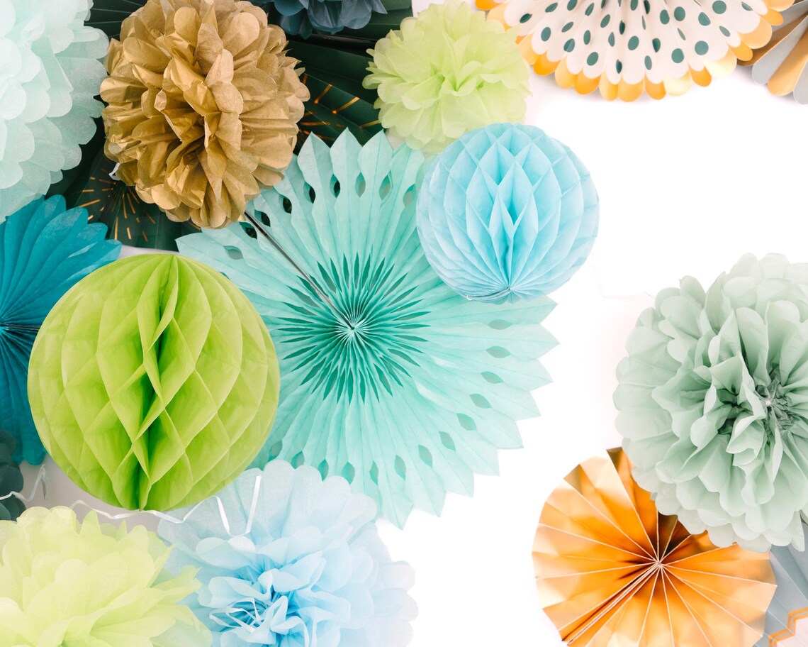 Sage Green Party Paper Decoration Set: Pom Poms, Honeycomb Balls, Paper ...