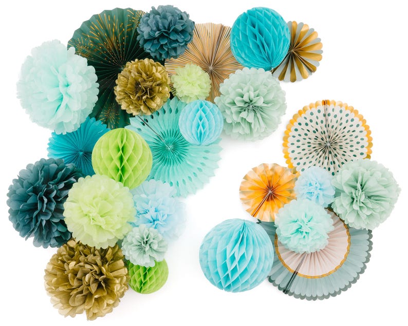Sage Green Party Paper Decoration Set: Pom Poms, Honeycomb Balls, Paper ...