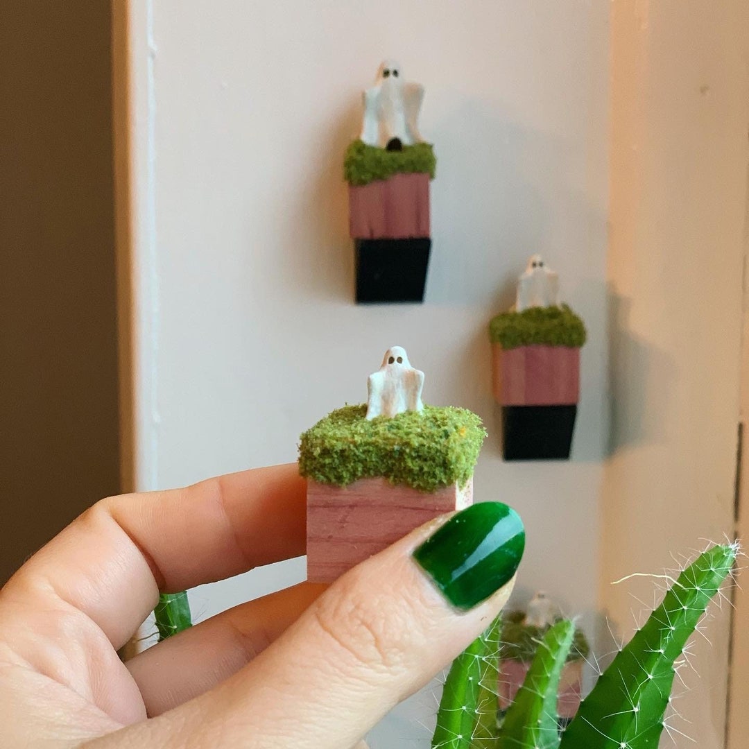 Cute Halloween Ghost Miniature, Ghost Decoration, Wall Shelf Halloween ...