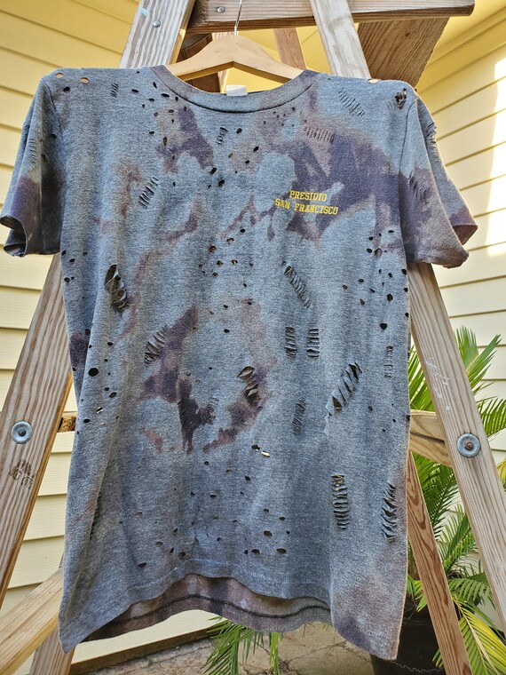 Distressed shirt - Gem