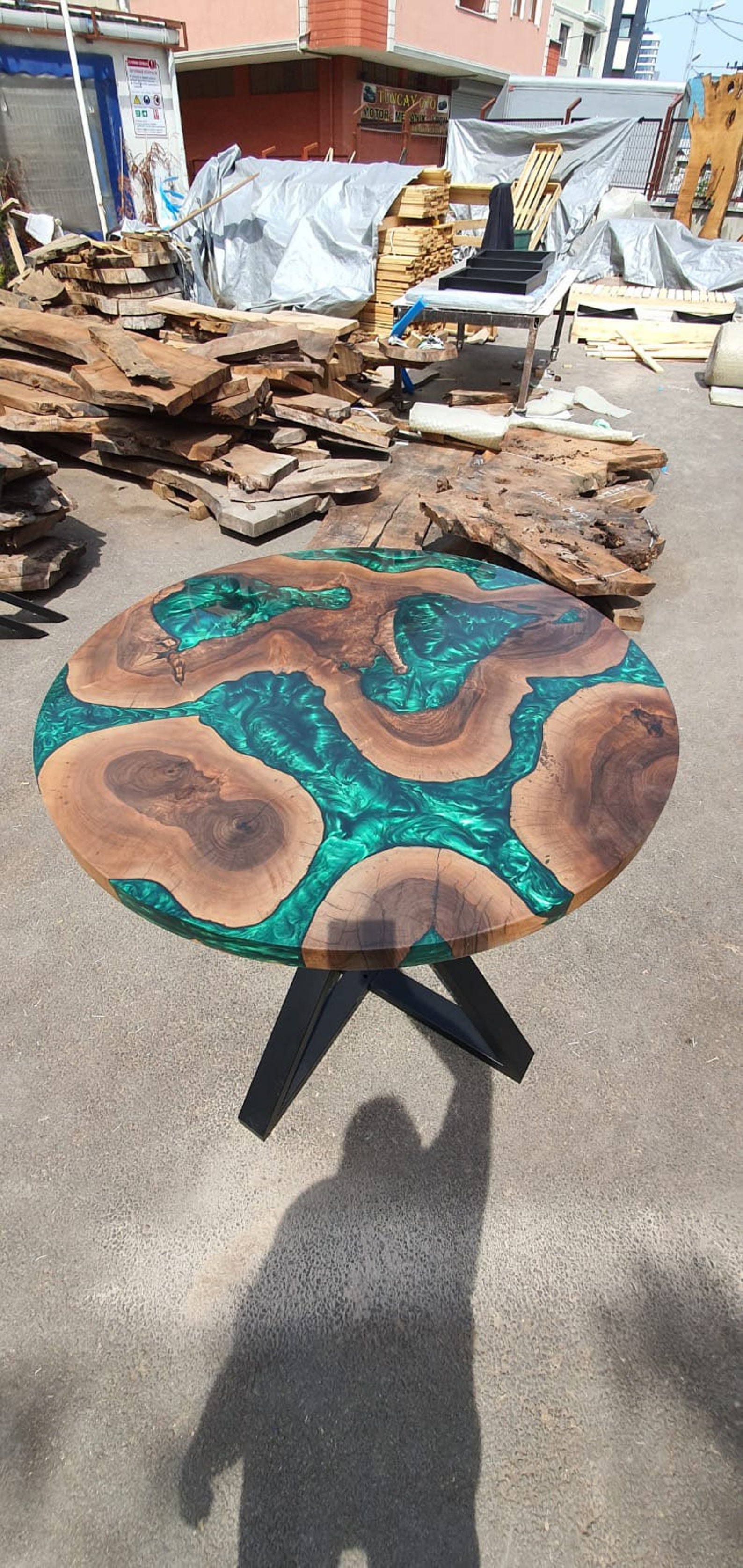 Round Dining Table, Live Edge Table, Custom 40” Diameter Round Walnut ...