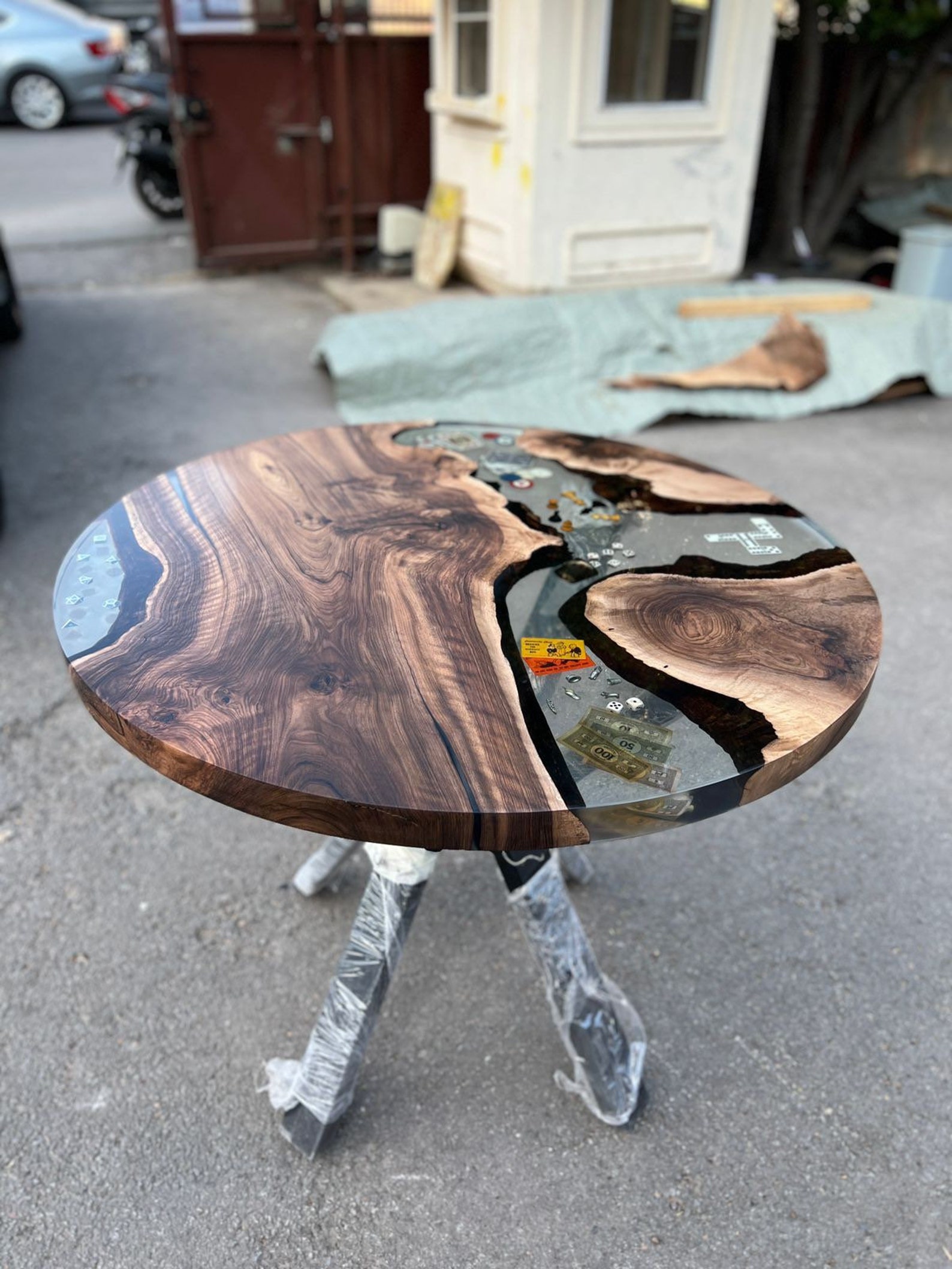 Walnut Round Epoxy Game Table Walnut Epoxy Gamble Table - Etsy