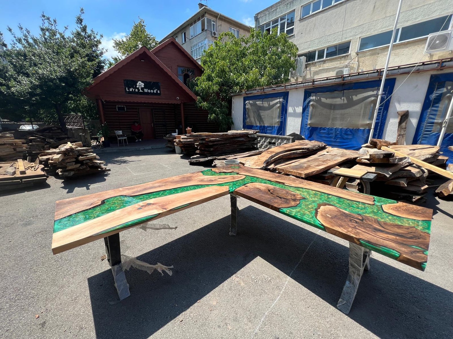 River L Shape Table, Custom 96 X 96 X 30 Walnut Wood Mostly Green River ...