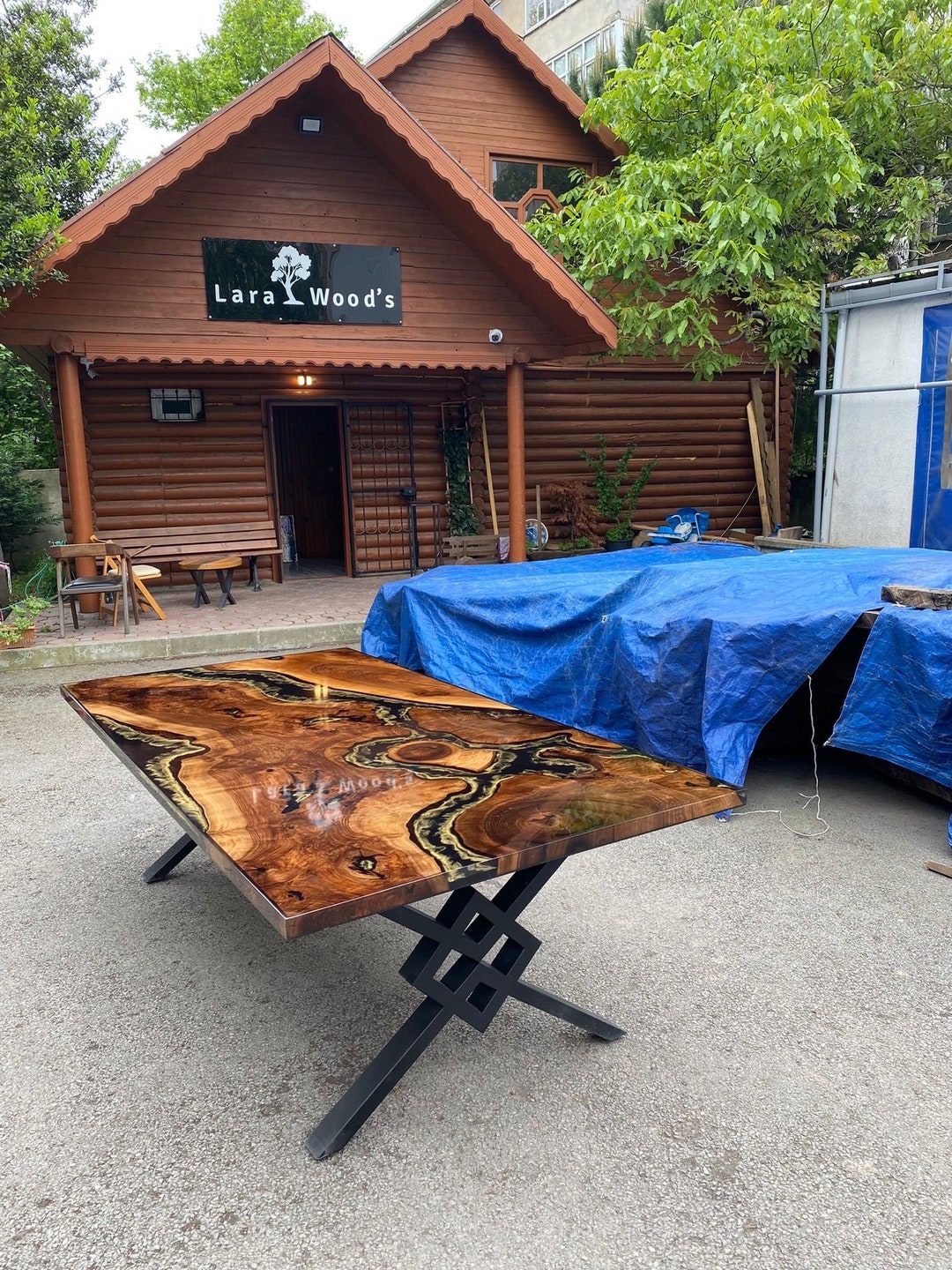 Gold Epoxy Table, Custom 96” X 48" Walnut Black Epoxy Shiny Table, Gold ...