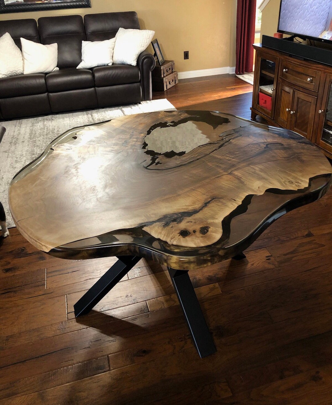 Epoxy Custom Coffee Table, Unique Coffee Table, 48” Diameter Round ...