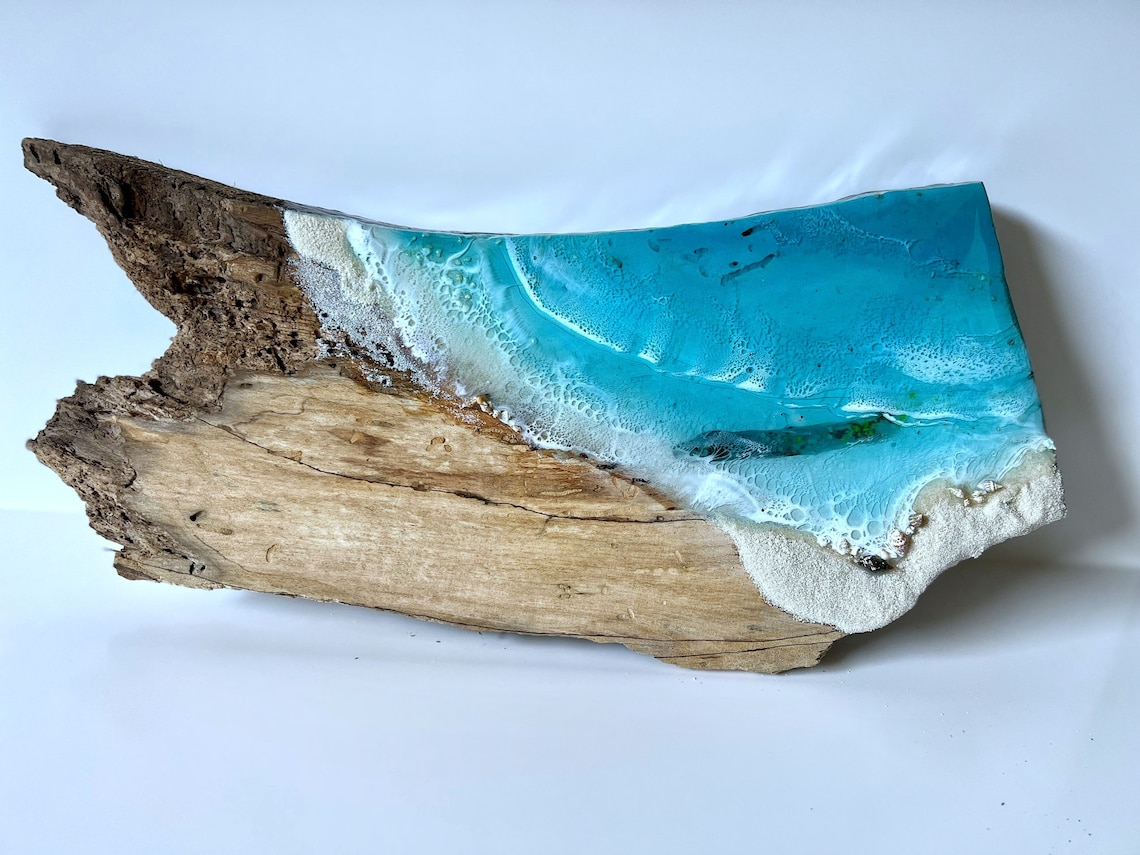 Blue Ocean Resin Art on Wood Slice. Resin Wave Art, Beach House Decor ...