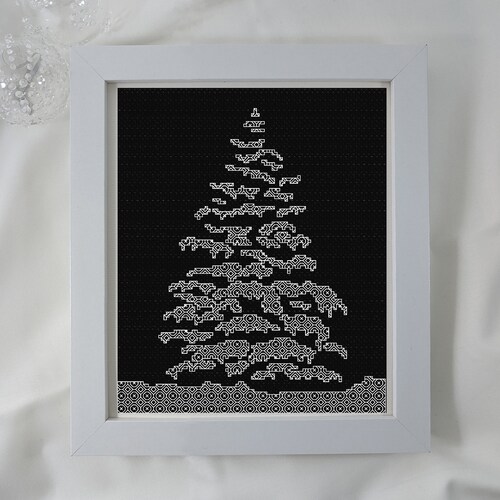 Traditional Christmas Tree Blackwork Chart - Etsy