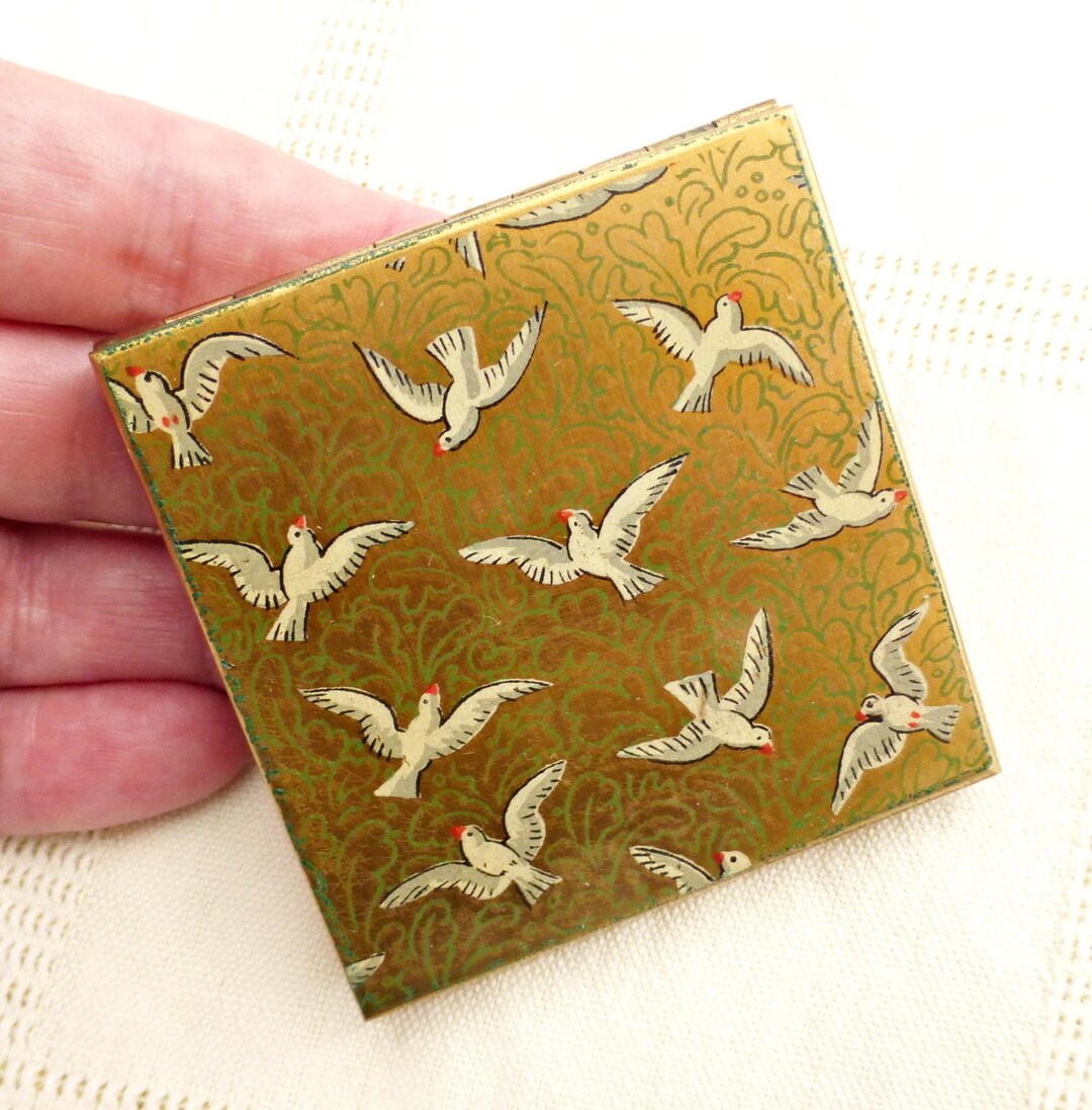 Vintage Zenette Compact | 1930s Doves Compact | Zenette Art Deco Powder ...