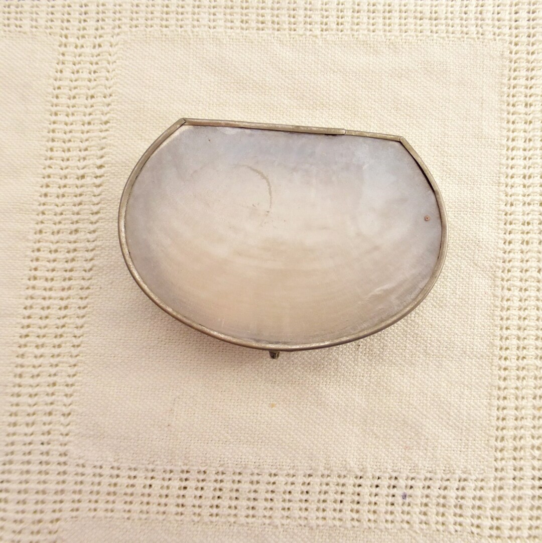 Vintage Shell Pill Box Vintage Shell Ring Box 1970s Tablet Box Antique ...