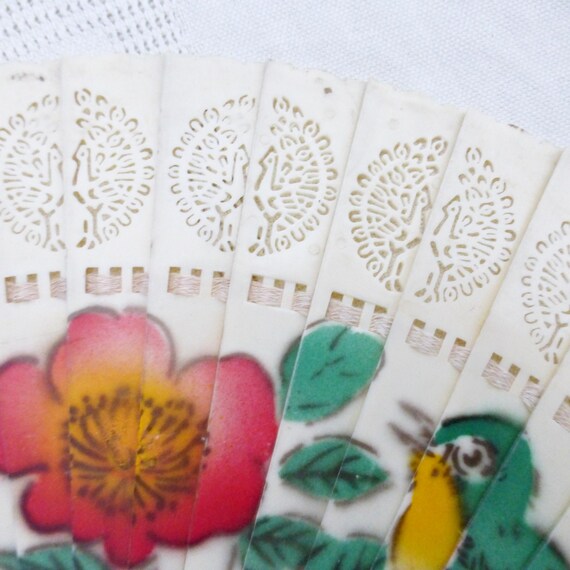 1920s Celluloid Brise Fan | Peacock and Flowers Cream… - Gem