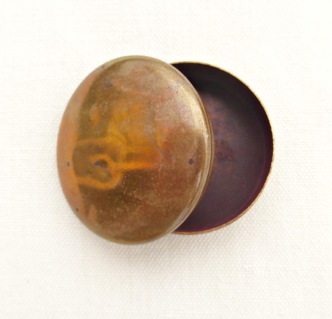 Small Metal Blusher Box | 1930s Powder Box | Mini Powder Tin | - Etsy